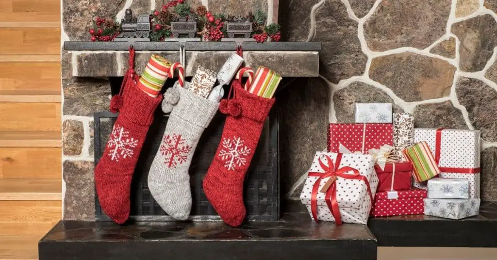 The Best Stocking Fillers Under £1 - Open for Christmas